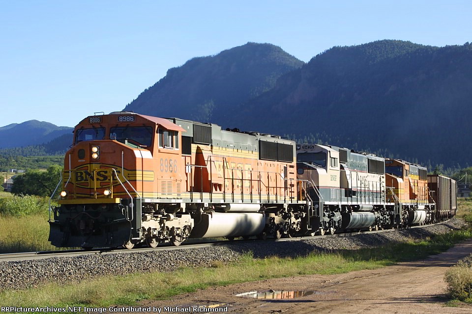 BNSF 8986